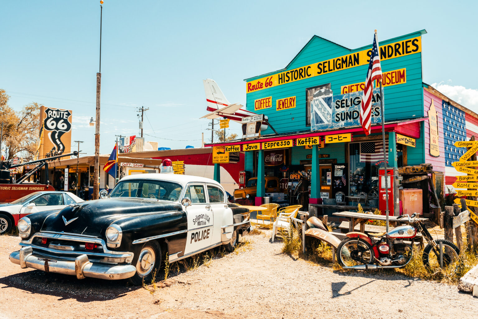 SELIGMAN. Usa. 26th august, 2017: famous Seligman town crossed by route ...